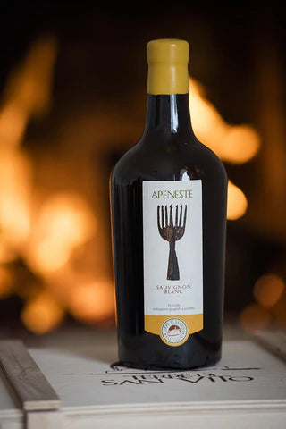 Selecting the Perfect Italian Wine for Your Christmas Feast – Terre Di ...